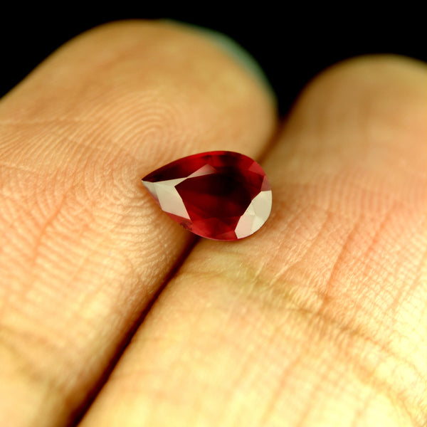 0.66ct Certified Natural Red Ruby – sapphirebazaar